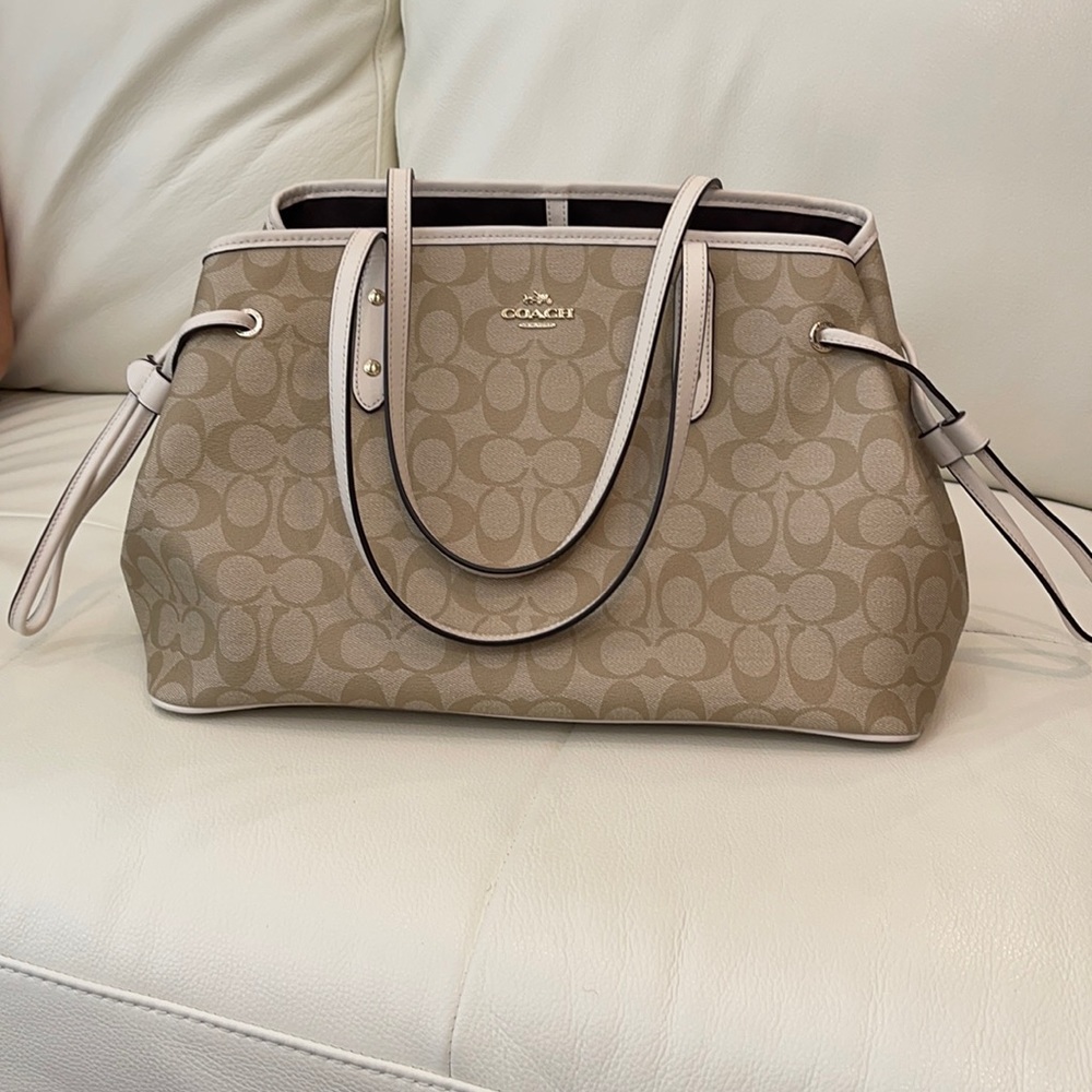 Coach Signature Print Drawstring Carryall Light Khaki… - Gem